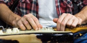 How to Fix a Guitar String: Expert Tips for Perfect Tune-up