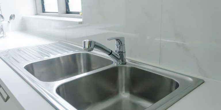 What Size Faucet for Kitchen Sink: A Complete Guide to Choosing the ...